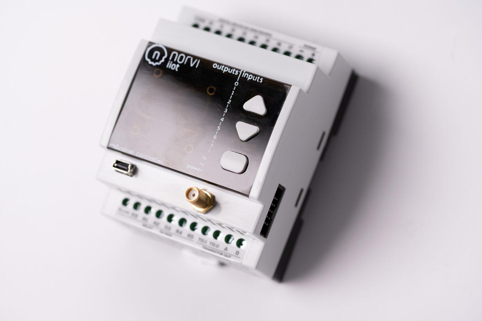 NORVI Controller vs ESP32 Devkit v1 - NORVI Industrial Arduino